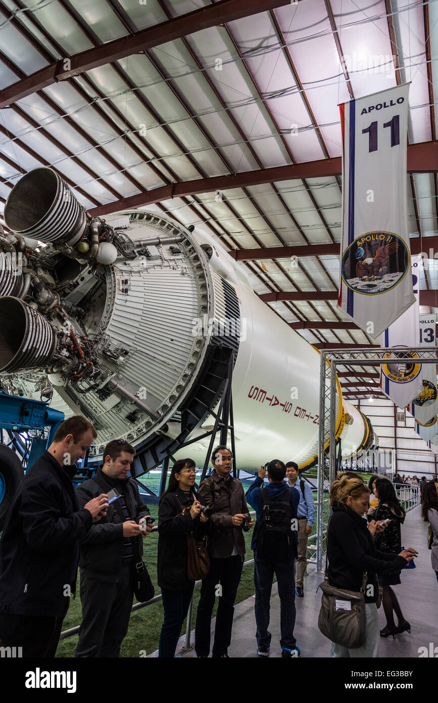 Dragon Saturn V Apollo 11