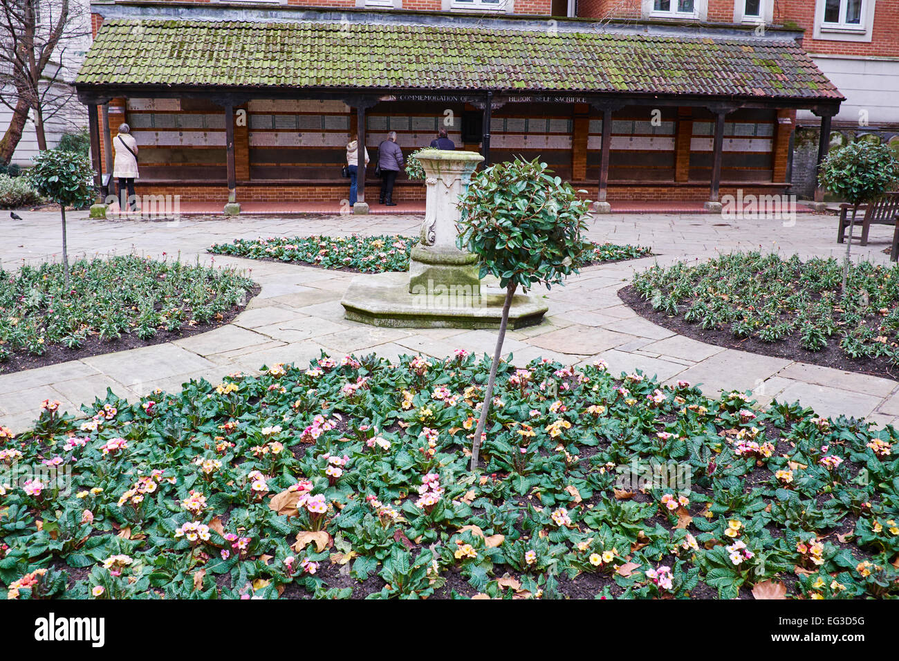Watts Memorial To Heroic Self Sacrifice In Postmans Park Saint Martin's ...