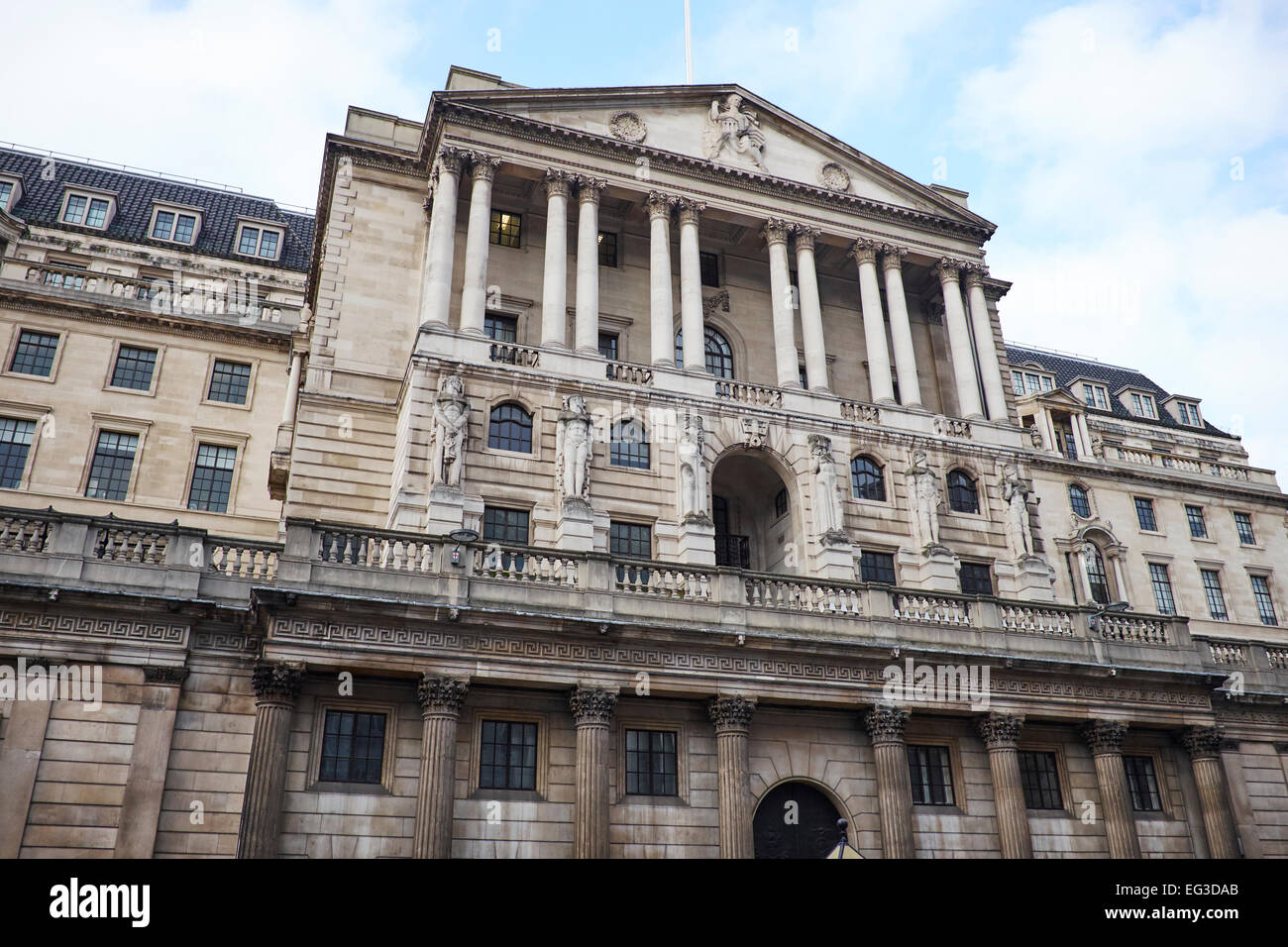 Facade Of The Bank Of England Threadneedle Street City Of London UK ...