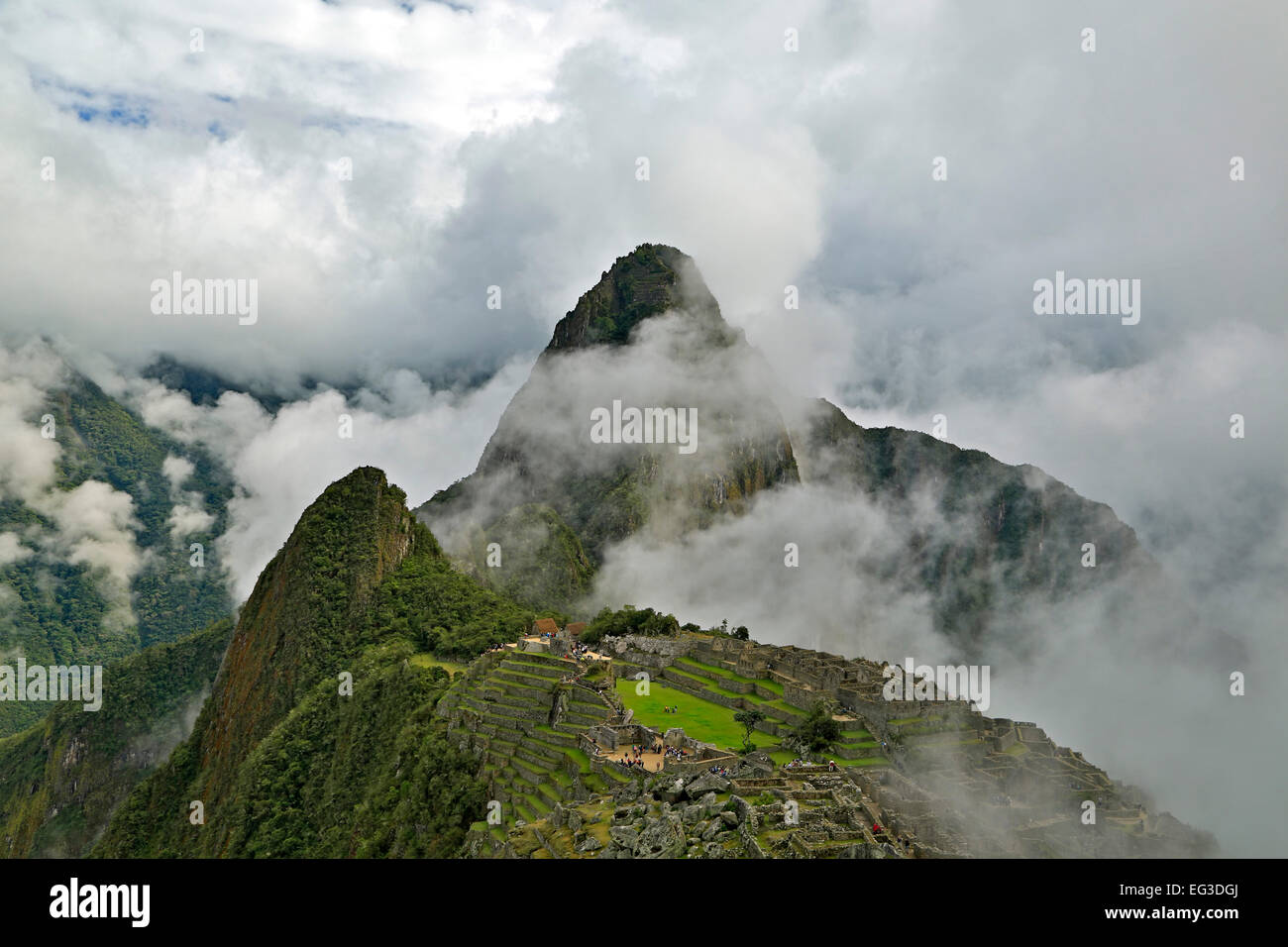 Machu Picchu Inca ruins, near Aguas Calientes, Cusco, Peru Stock Photo ...