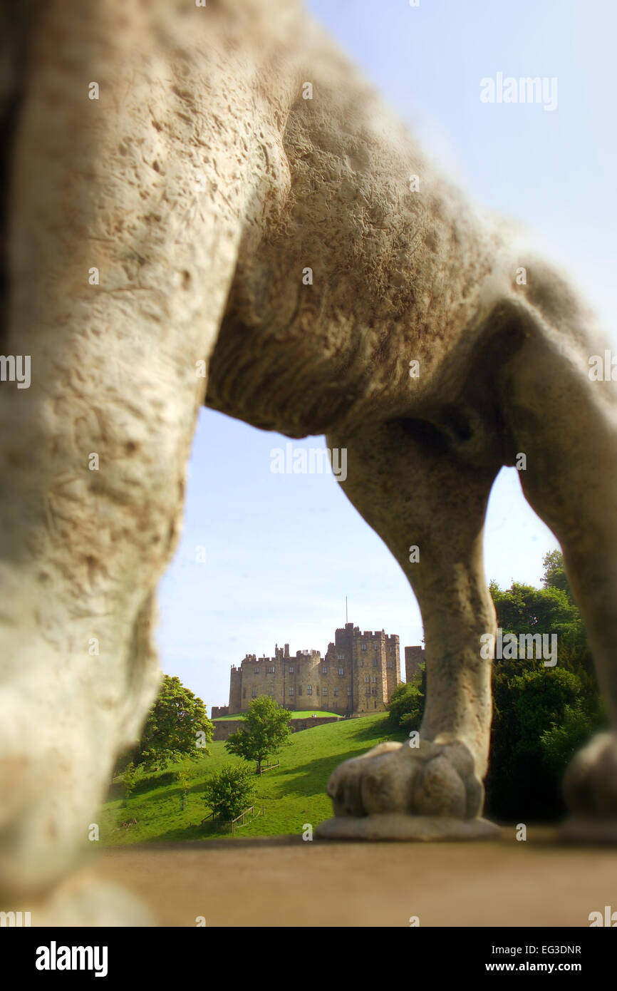The Lion Bridge, Alnwick Castle Stock Photo - Alamy