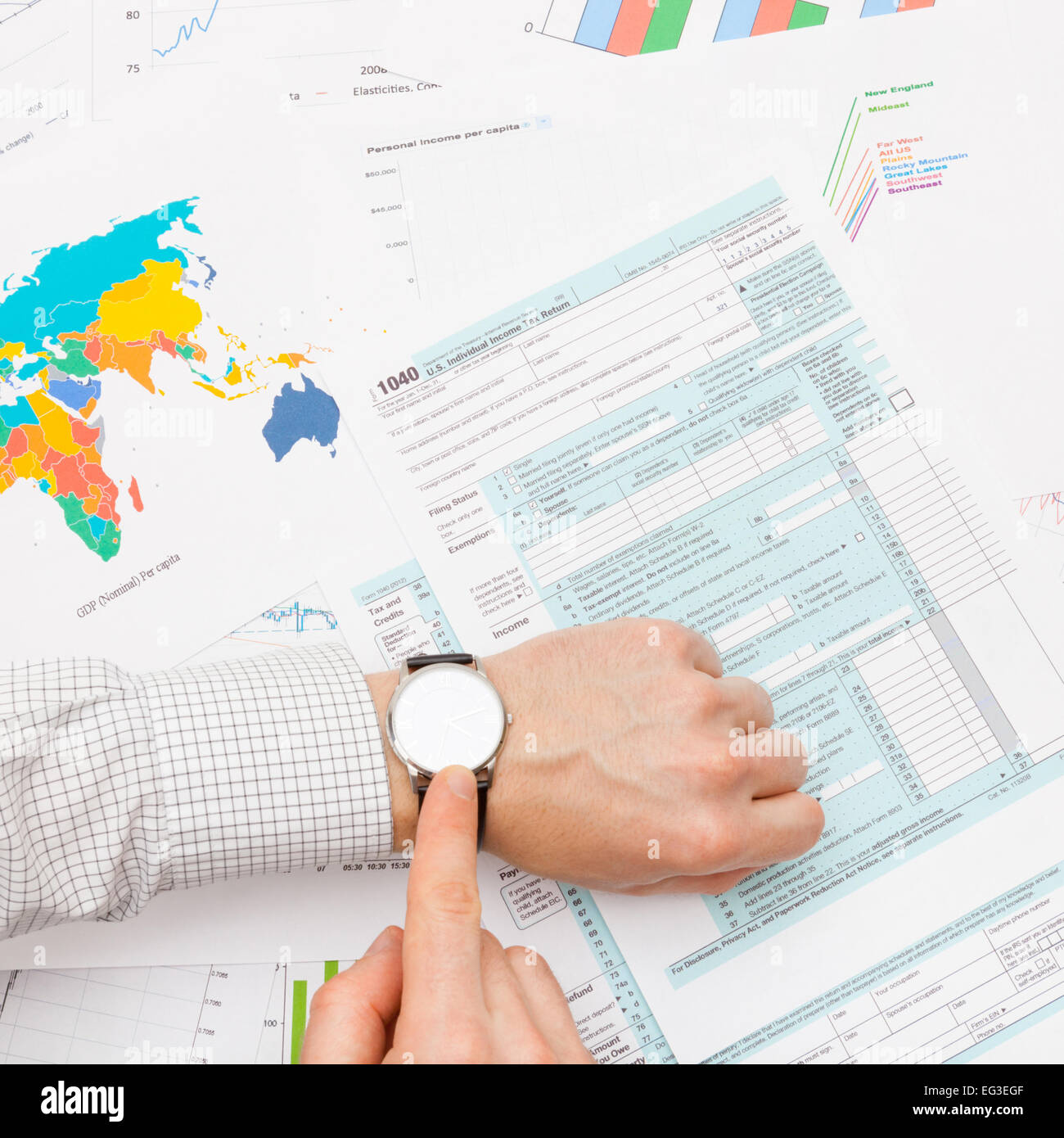 1040 US Tax Form - tax time concept Stock Photo - Alamy