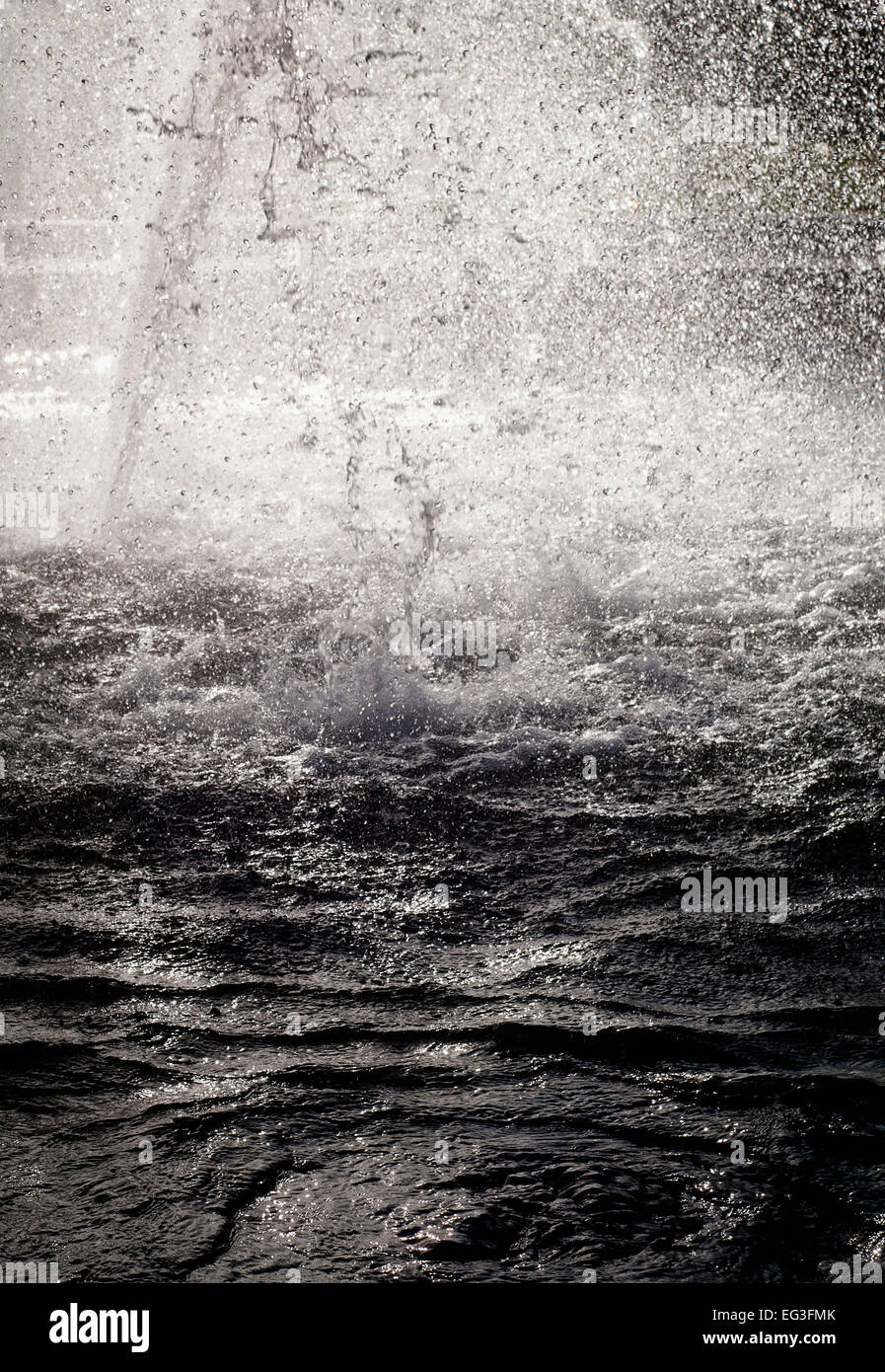 Pure water fountain splash hi-res stock photography and images - Alamy