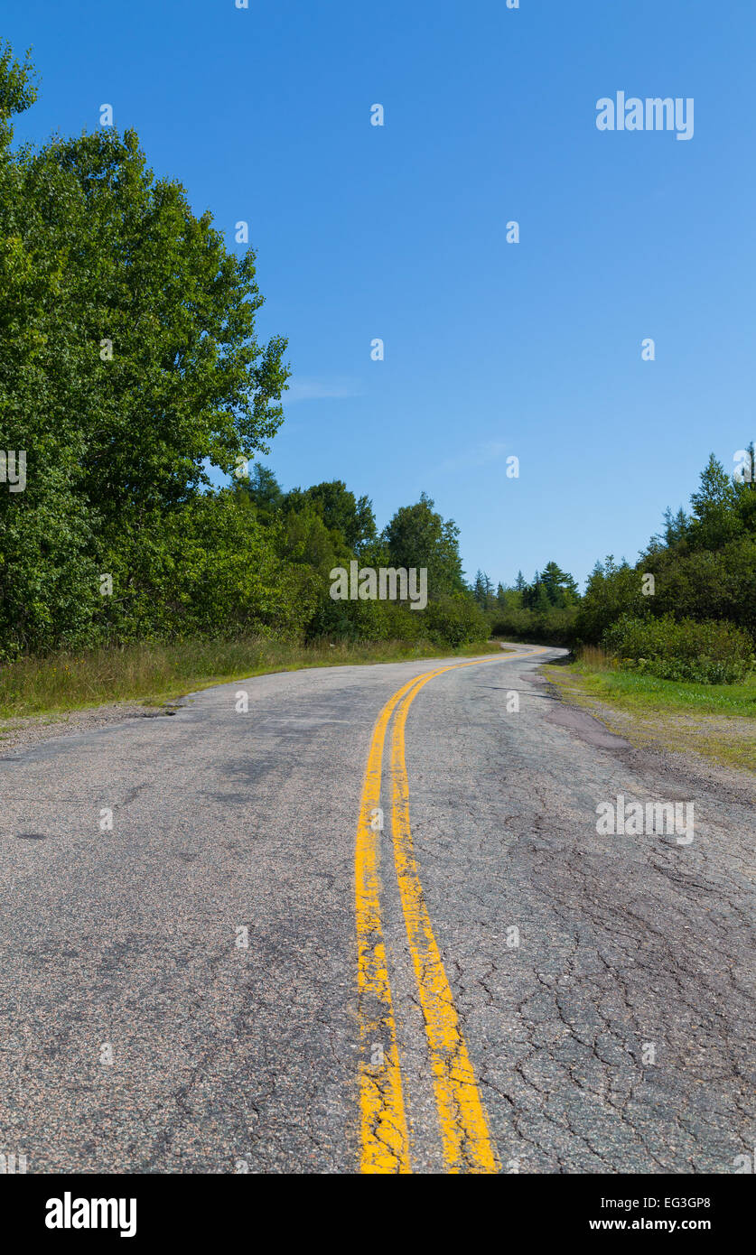 Rural Road during the summer with a clear sky Stock Photo - Alamy