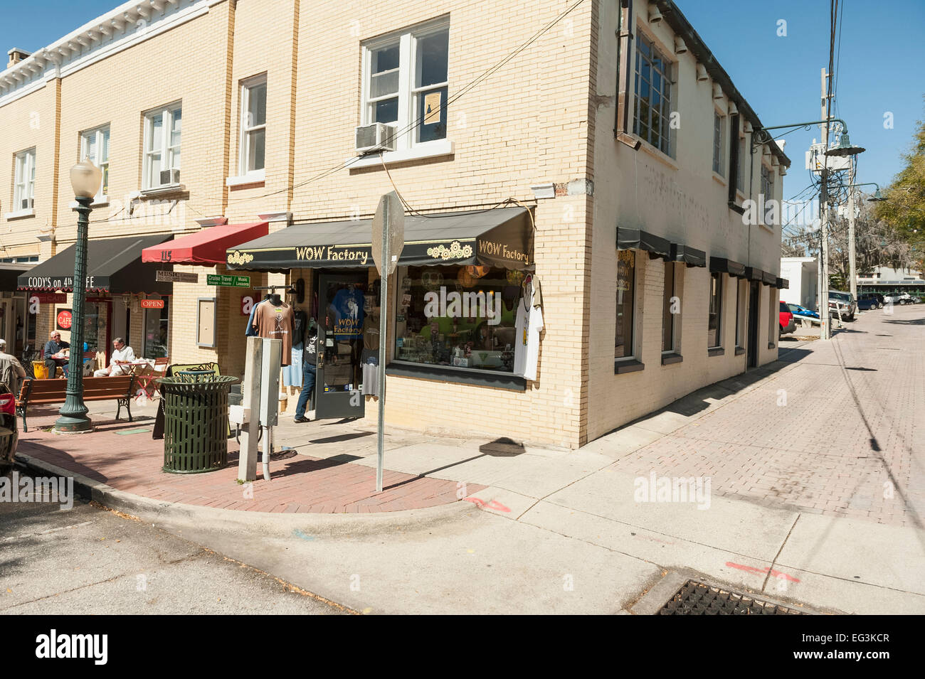 A view of the city Streets of the historical town of Mount Dora ...