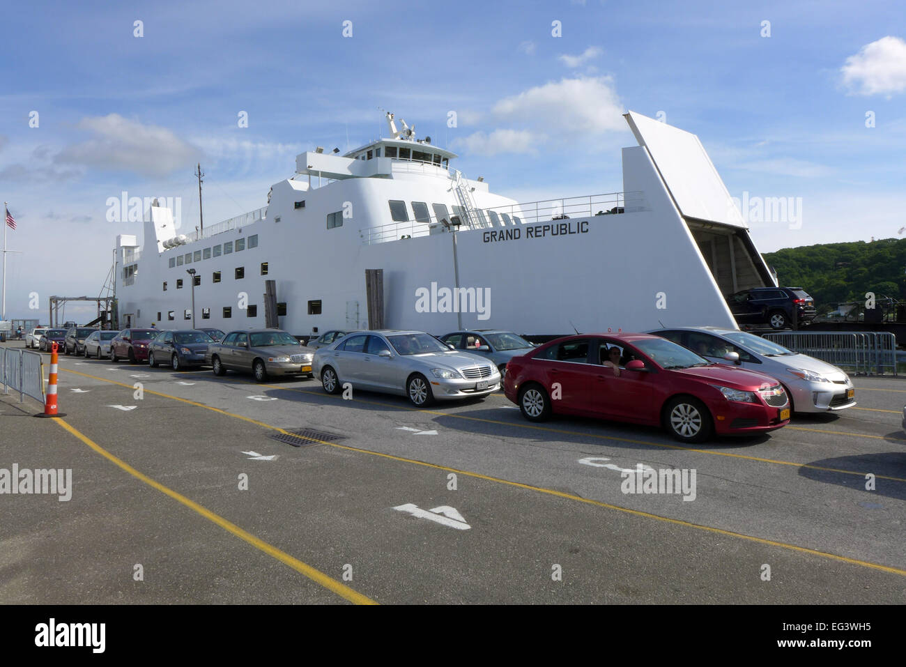 Bridgeport port jefferson ferry hi-res stock photography and images - Alamy