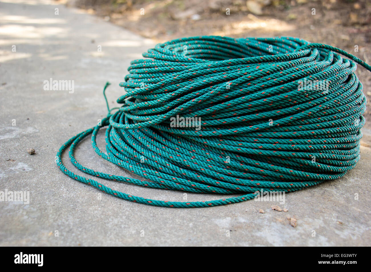 Rope coil green hi-res stock photography and images - Alamy