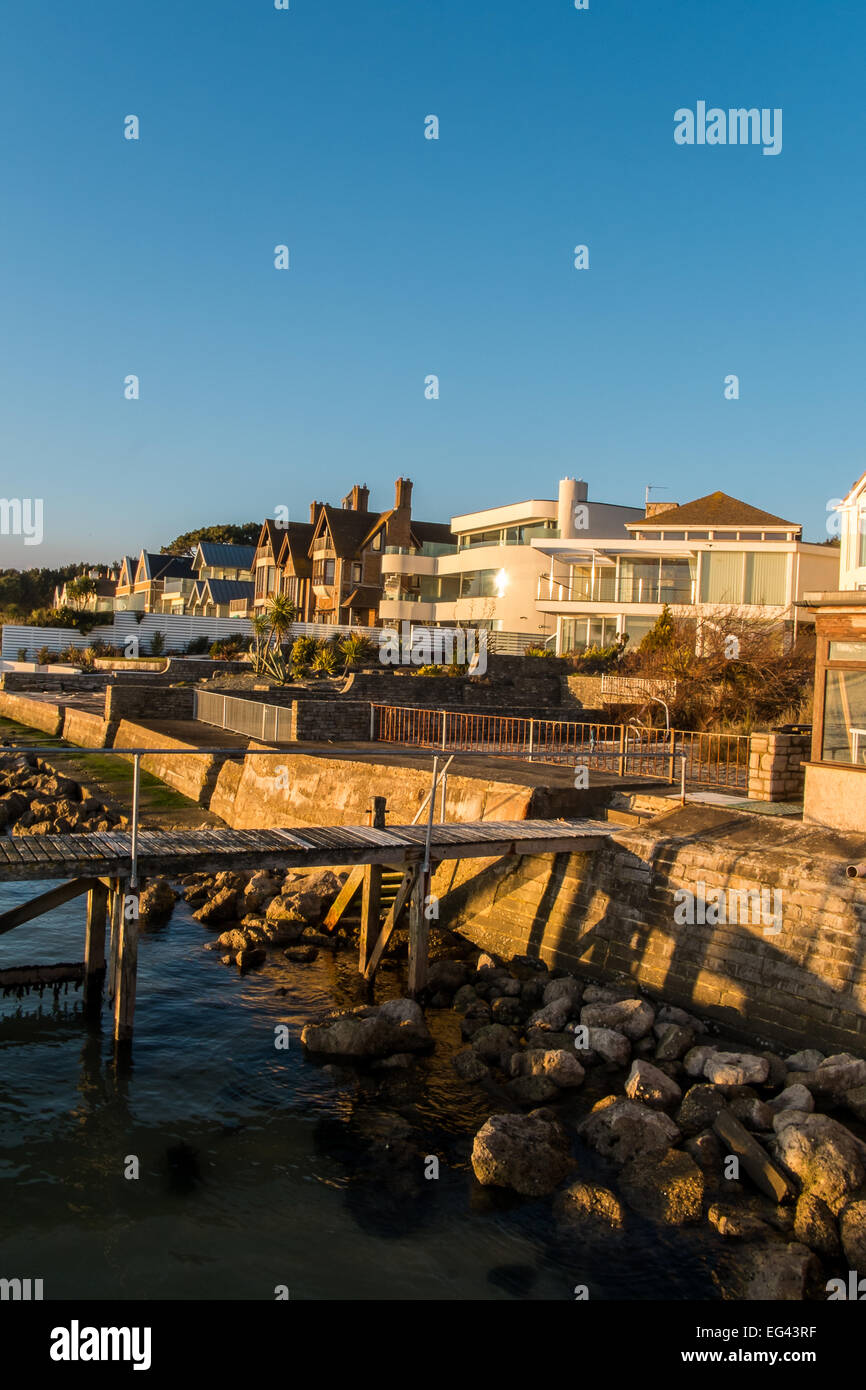 Sandbanks is international property hotspot: a narrow, sandy peninsula ...