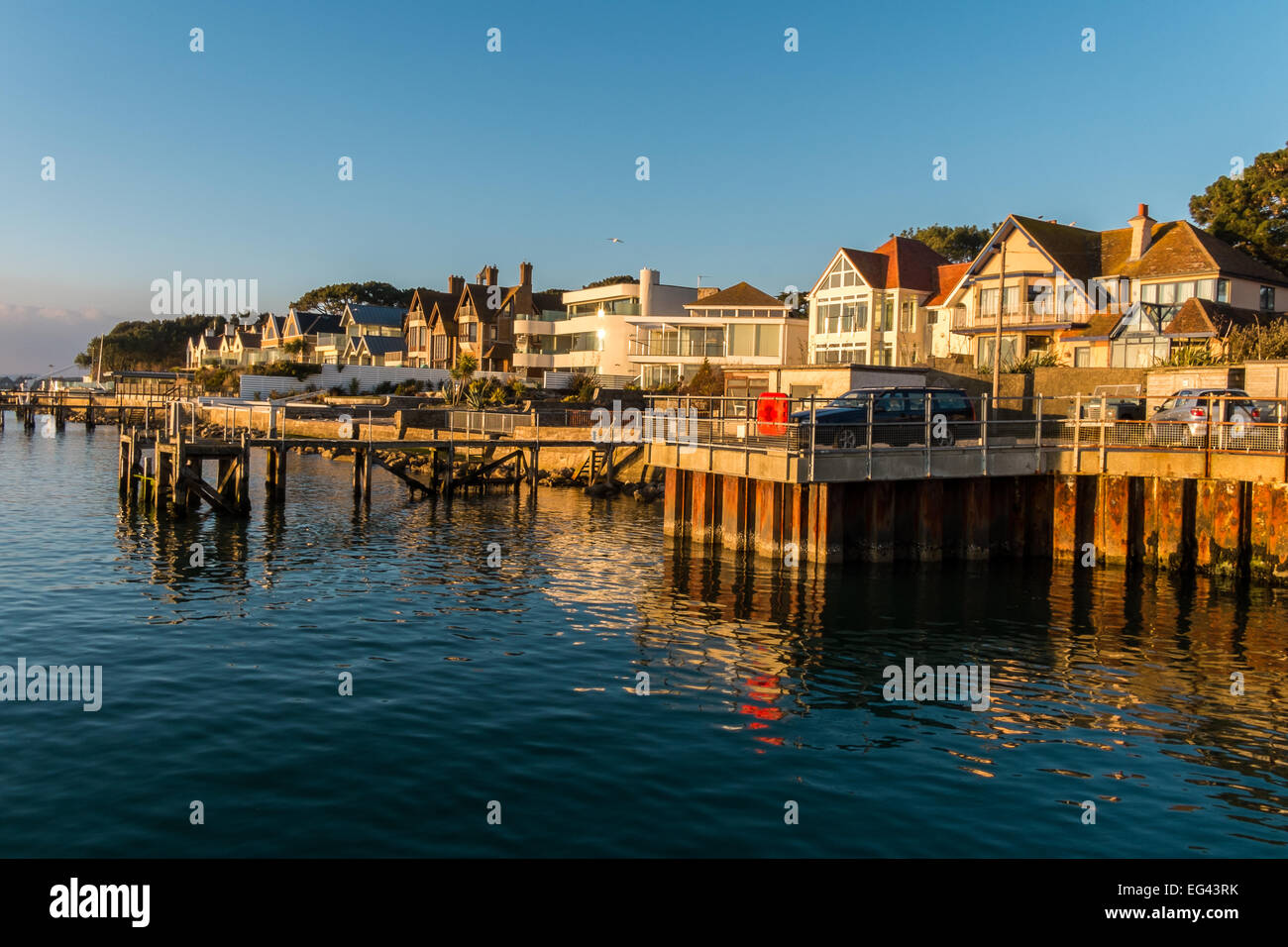 Sandbanks is international property hotspot: a narrow, sandy peninsula ...
