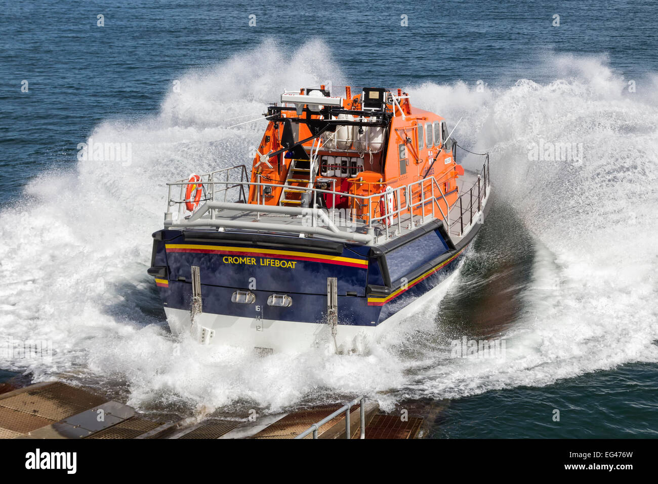Lifeboat launch hi-res stock photography and images - Alamy