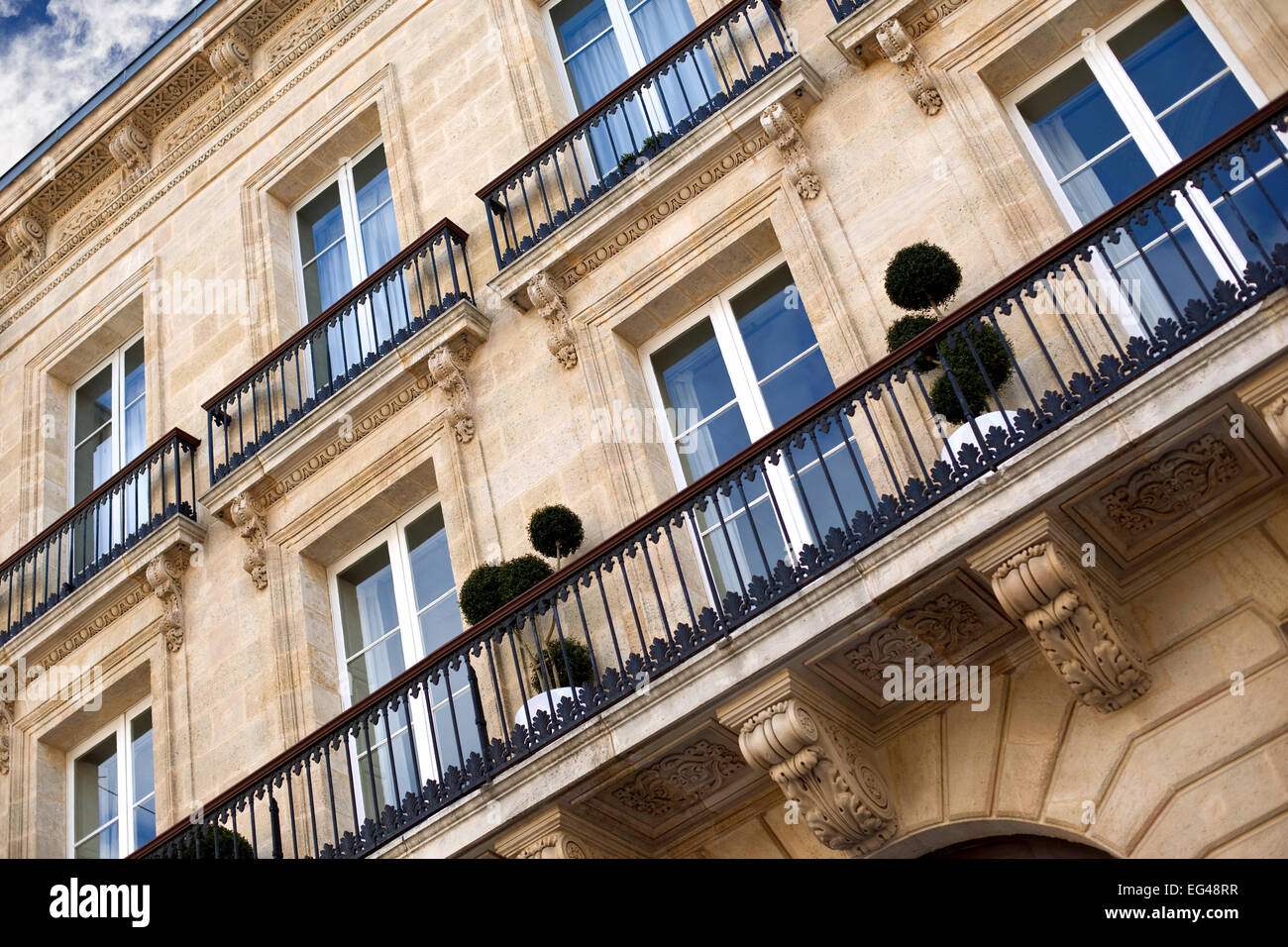 Facade of a stylish building in Bordeaux, France Stock Photo - Alamy