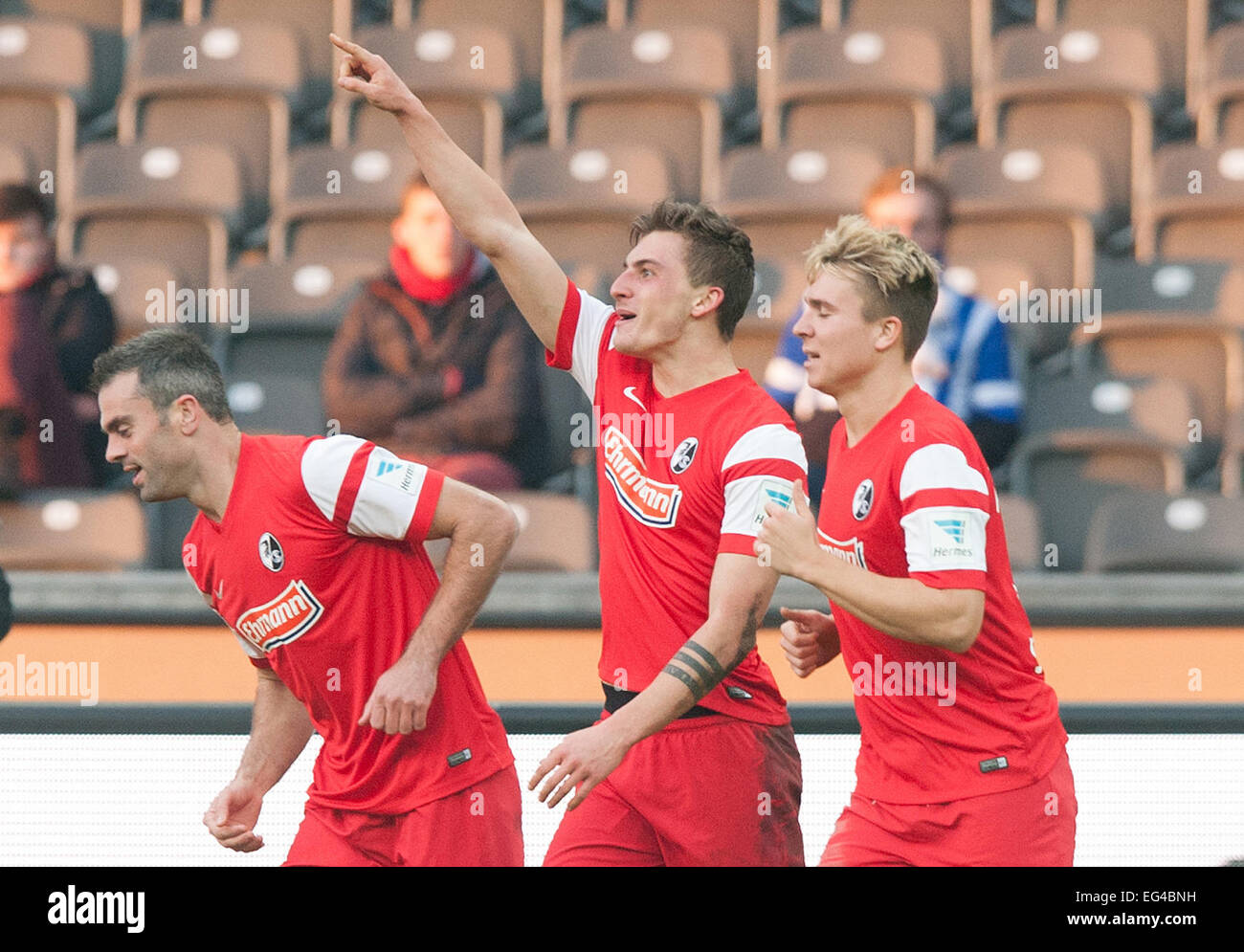 Berlin, Germany. 15th Feb, 2015. Freiburg's Marc Torrejon (l-r ...