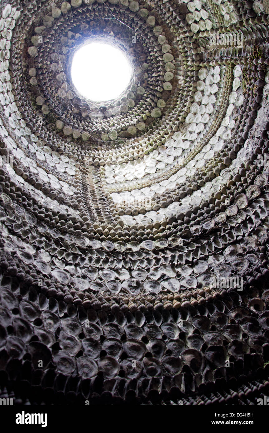 Shell grotto hi-res stock photography and images - Alamy