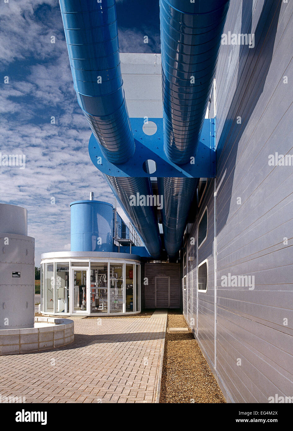 Hi tech milton keynes hi-res stock photography and images - Alamy