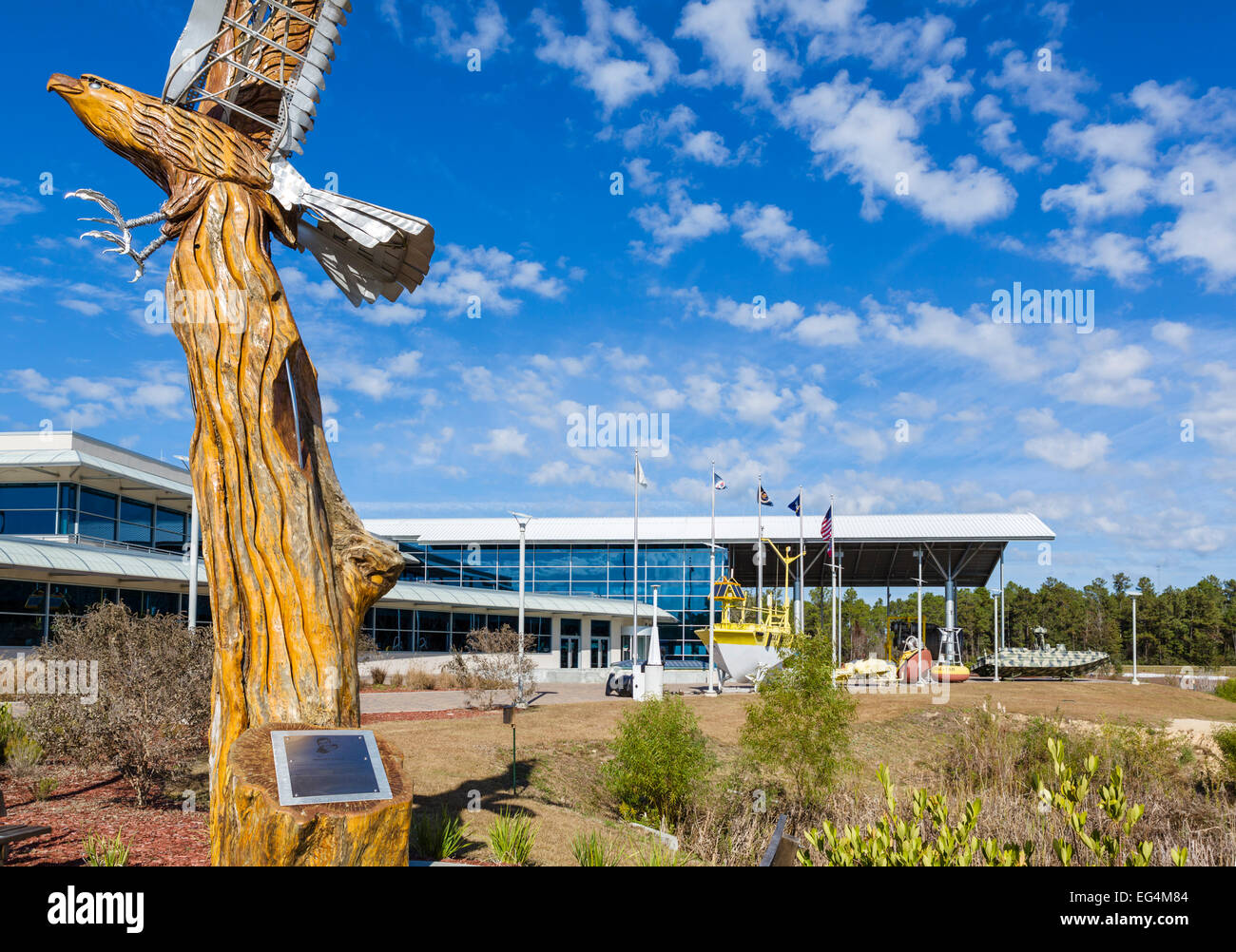 Infinity sculpture hi-res stock photography and images - Alamy