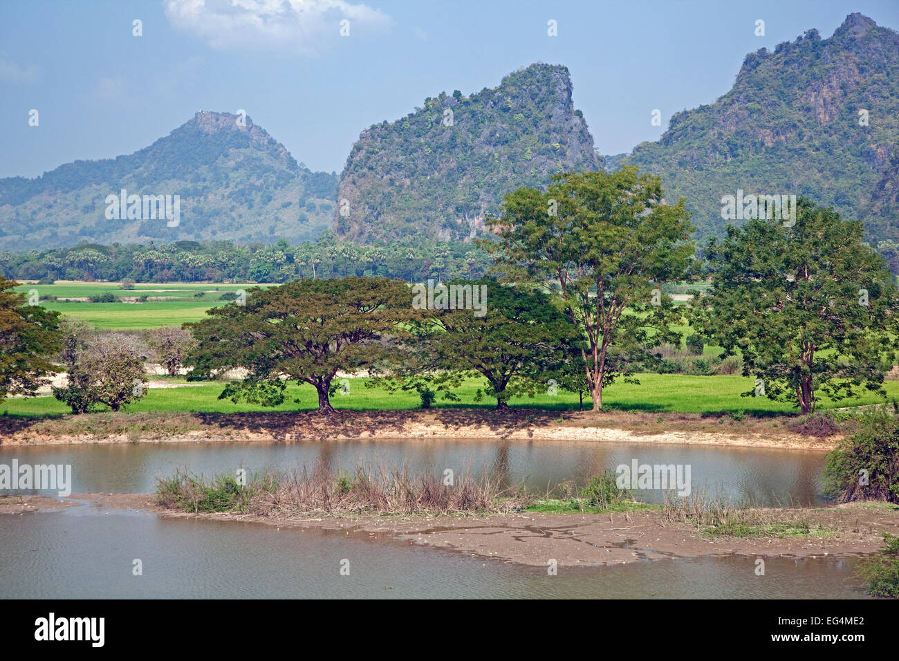Myanmar river mountains hi-res stock photography and images - Alamy