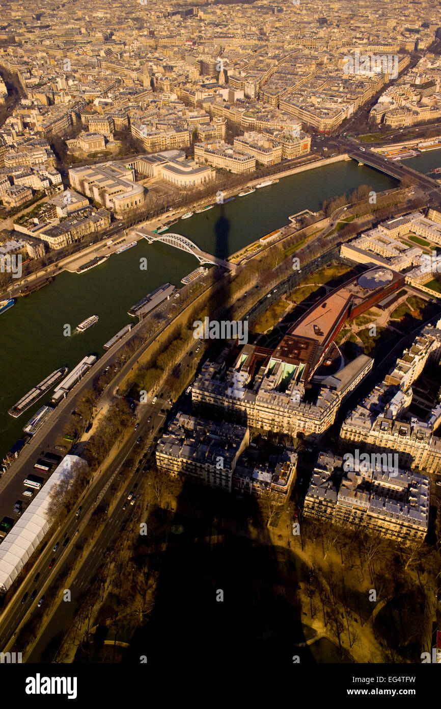 View from the top of the eiffel tower hi-res stock photography and ...