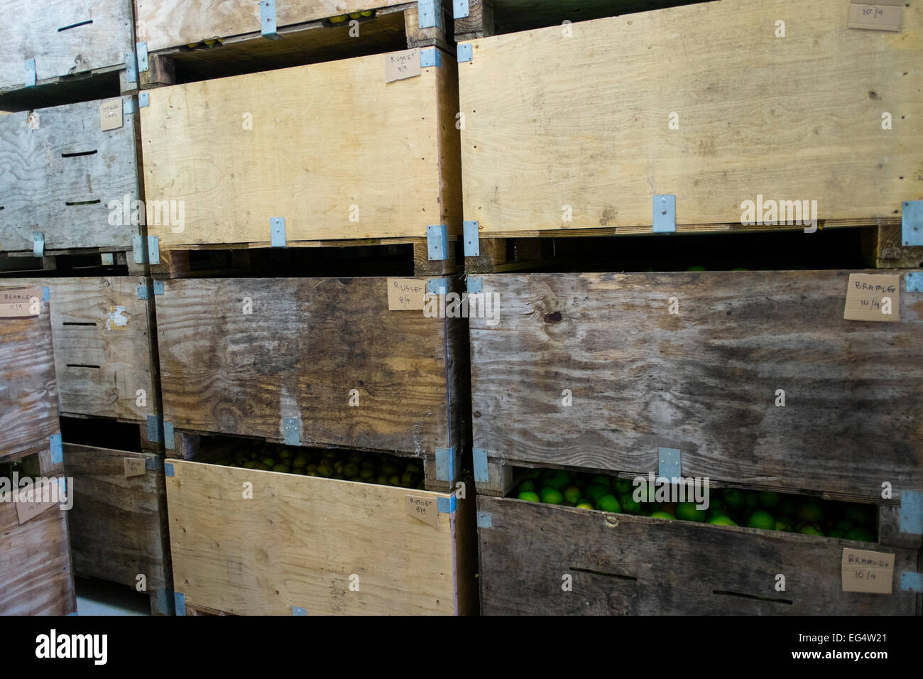 Stacked wooden crates hi-res stock photography and images - Alamy