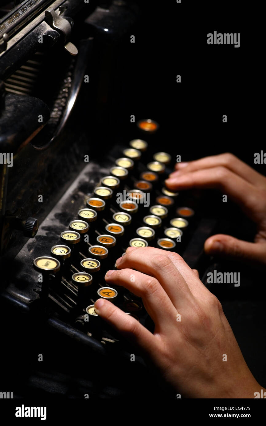Hands on typewriter hi-res stock photography and images - Alamy