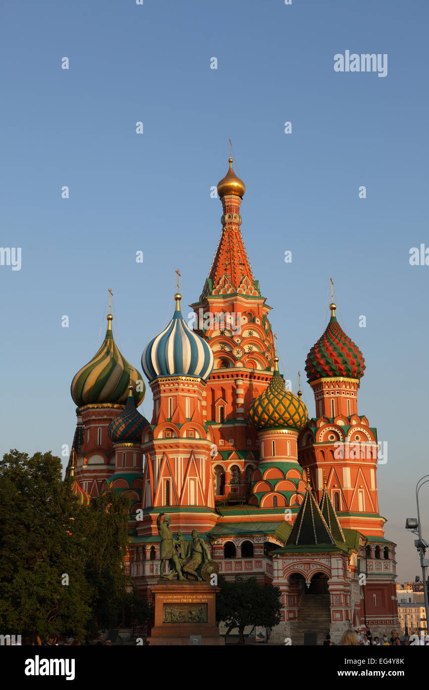 Saint Basil's Cathedral, or Cathedral of Vasily the Blessed, in the Red ...