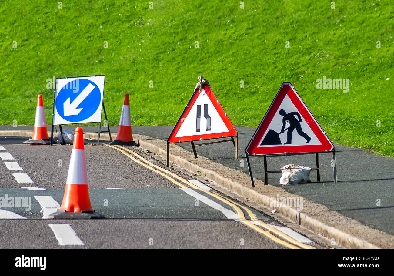 sign,road,construction,street,traffic,safety,symbol,asphalt,curb,hill ...