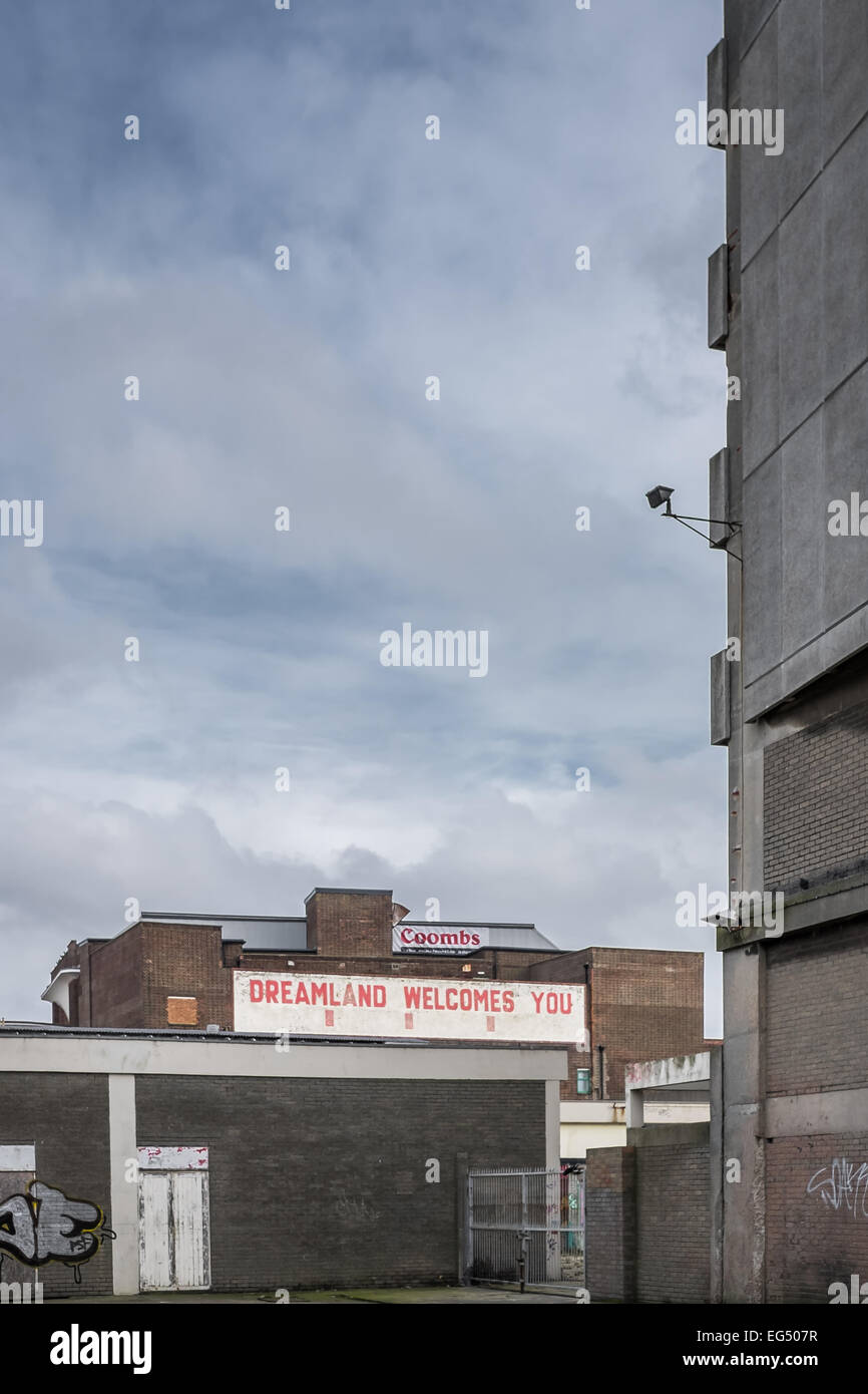 Sign ' Dreamland Welcomes You, ' Margate, Kent Stock Photo - Alamy