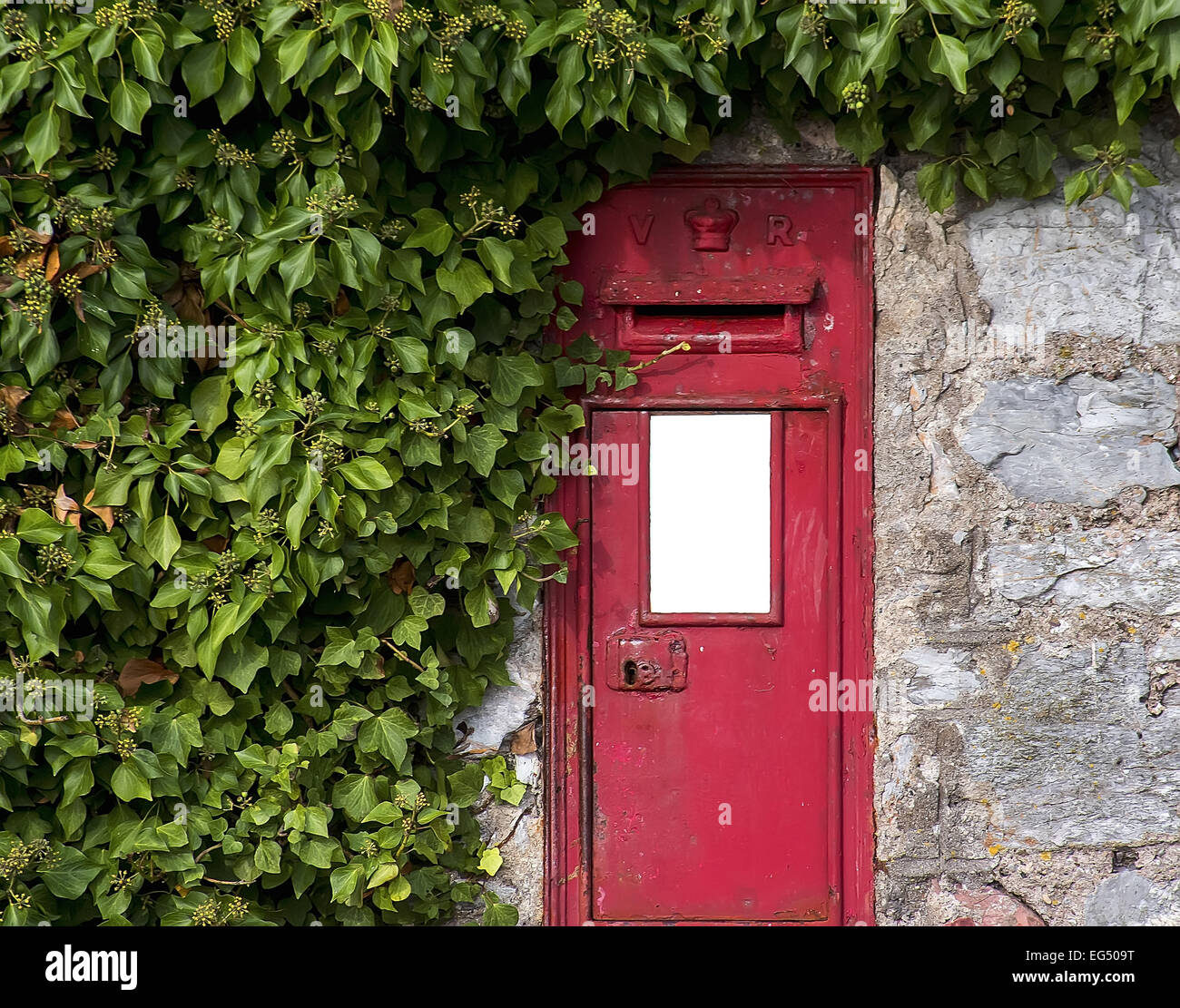 mailbox,uk,postal service,old,wall,retro,symbol,British Culture,English ...