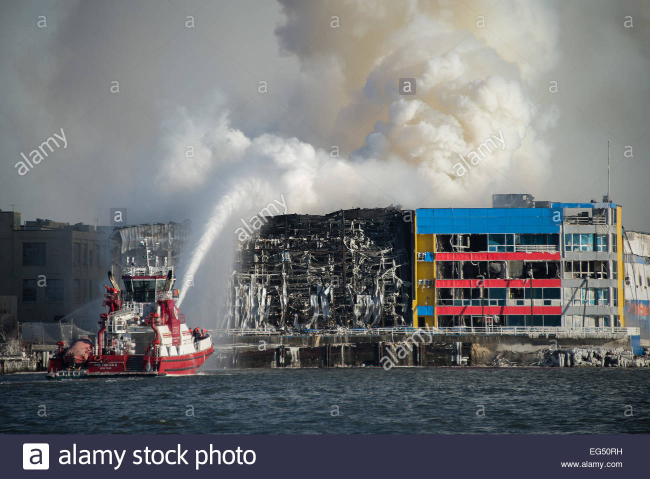 Fireboat Stock Photos & Fireboat Stock Images - Alamy