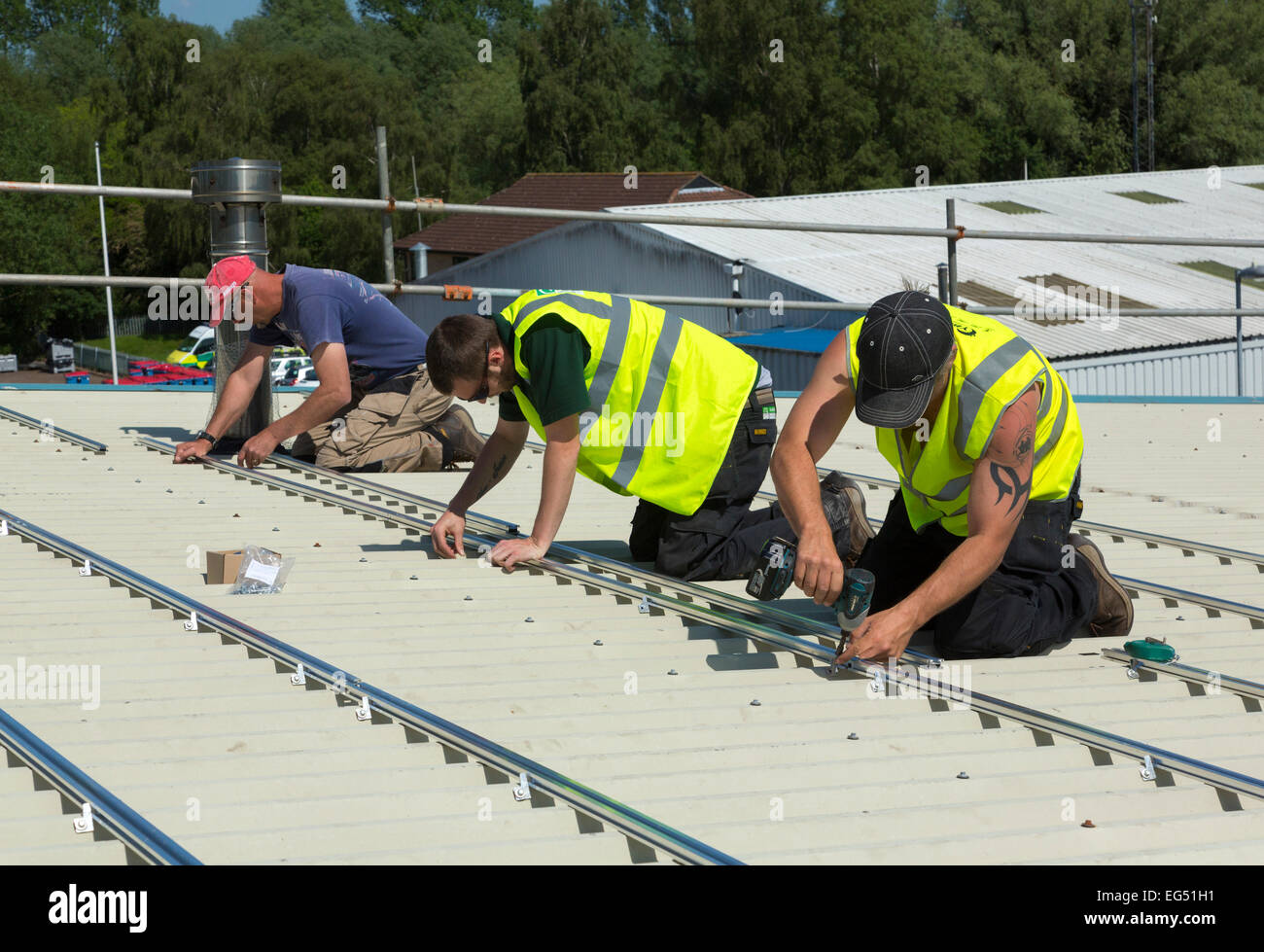 Flat industrial roof hi-res stock photography and images - Alamy