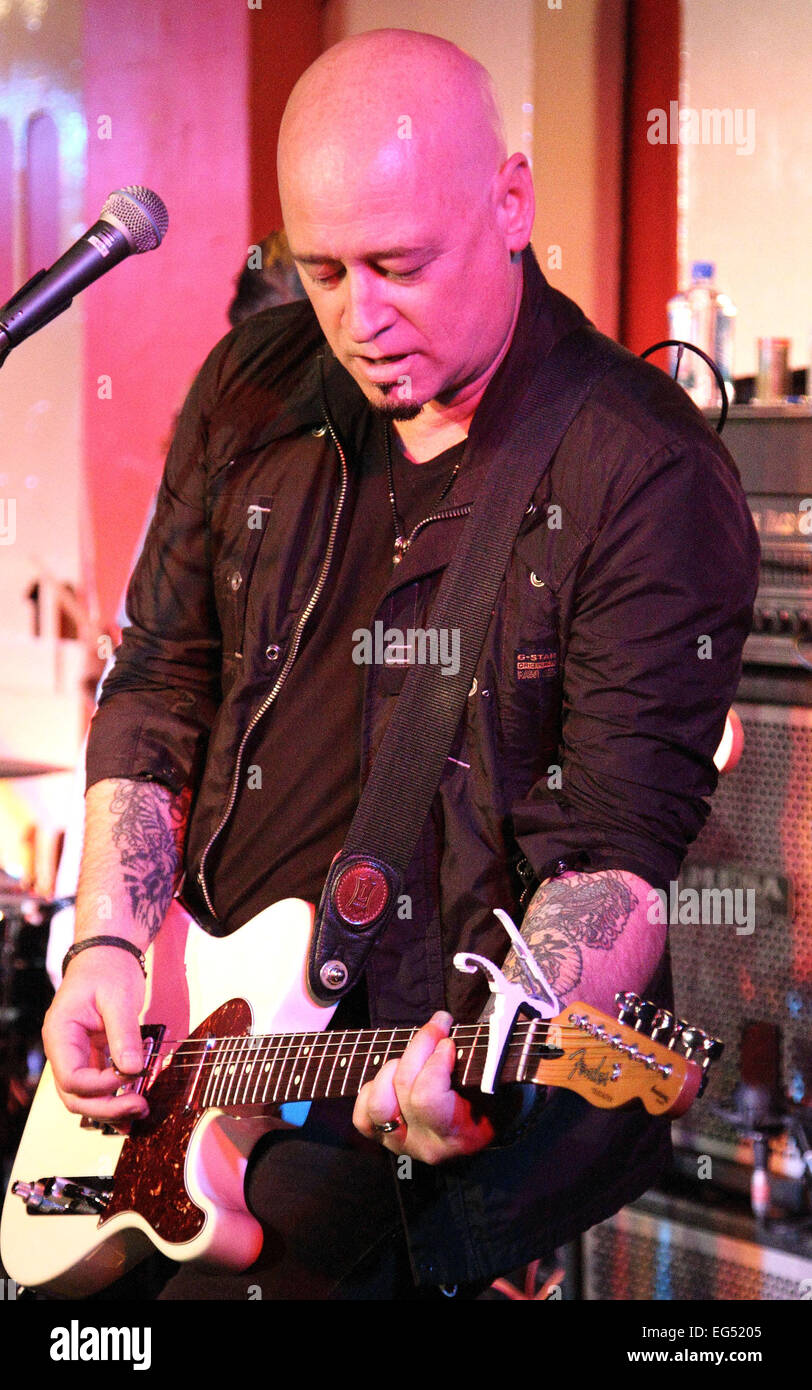 Grammy Award winning US rock band, Train, play gig at London's '100 ...