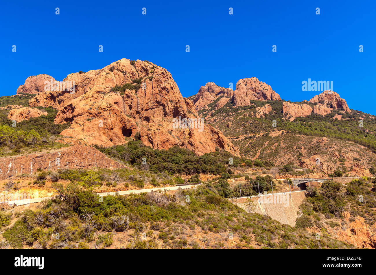 Les roches rouge massif de l'Esterel Frejus cote d'azur France Stock ...