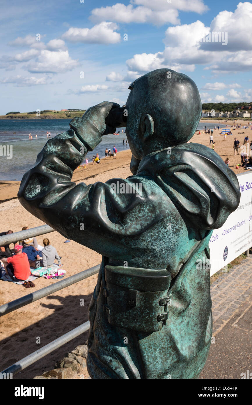 Kenny hunter statue in north berwick hi-res stock photography and ...