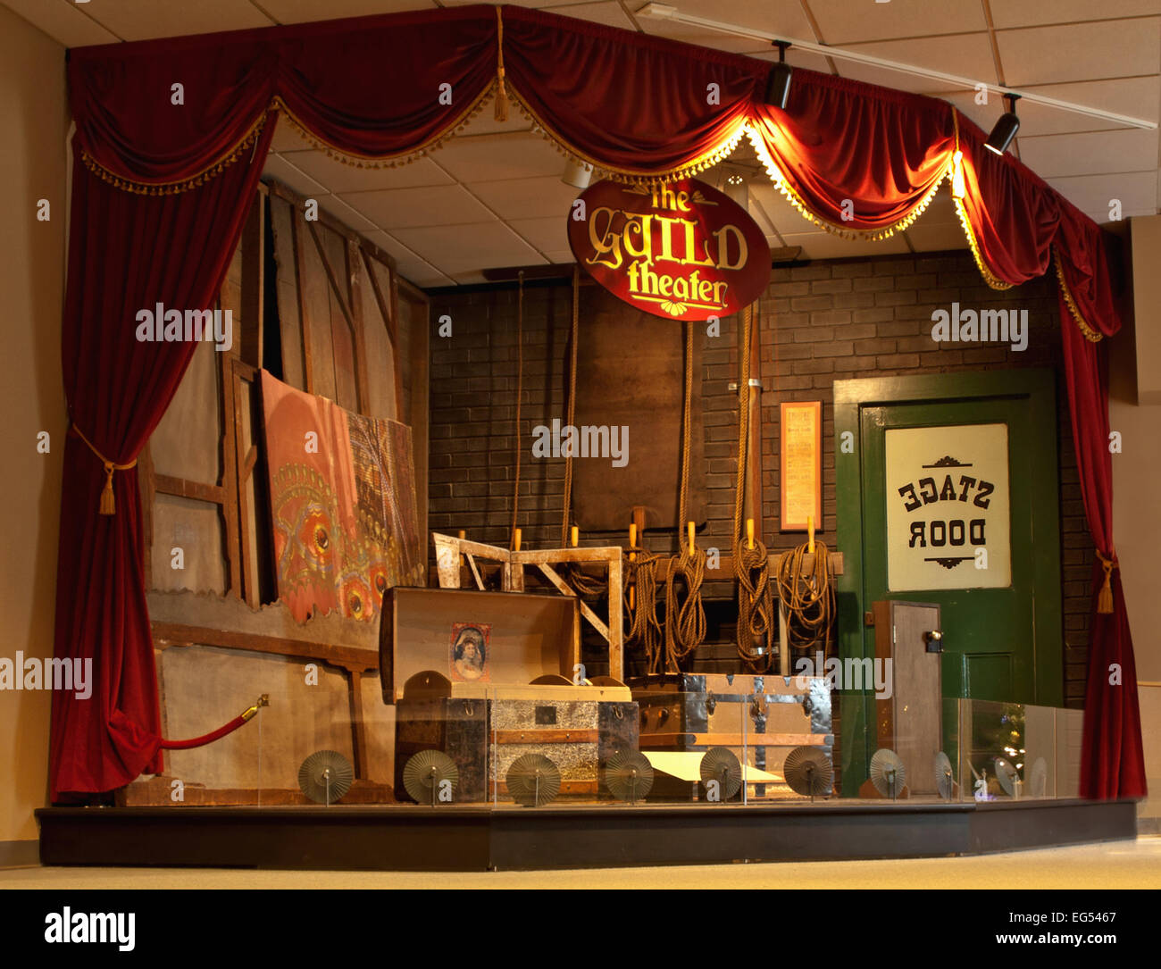 Old stage act hi-res stock photography and images - Alamy