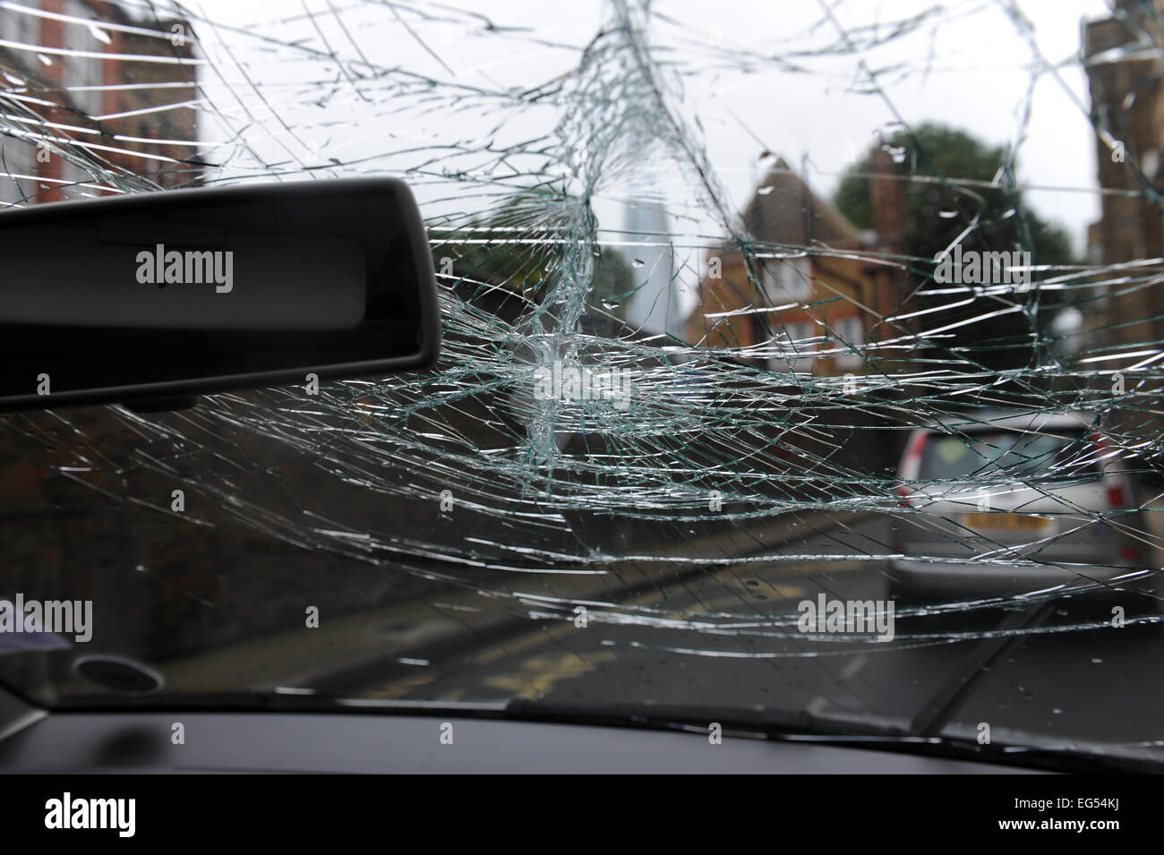Smashed windscreen in volkswagen polo car Stock Photo - Alamy