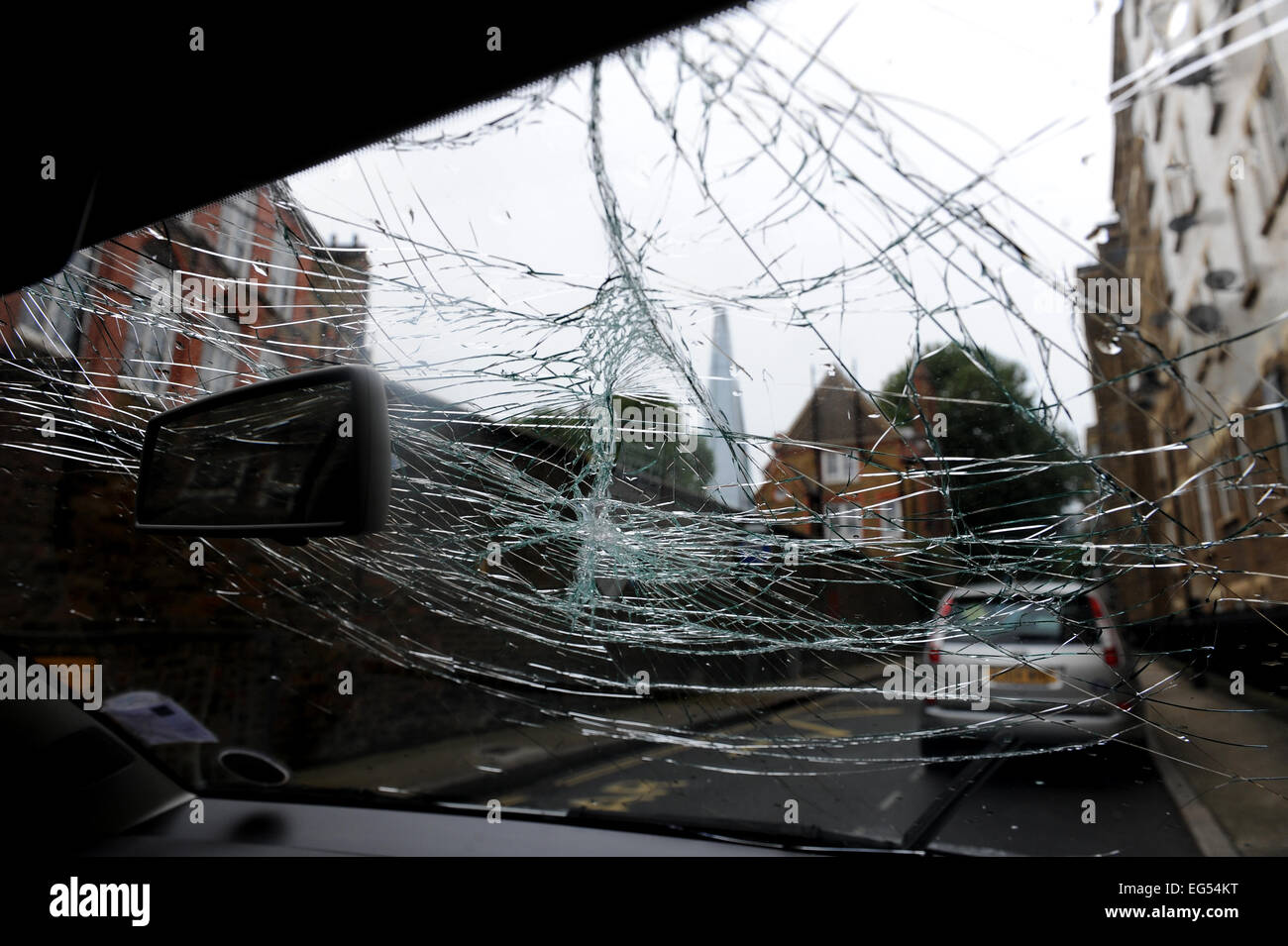 Smashed windscreen in volkswagen polo car Stock Photo - Alamy