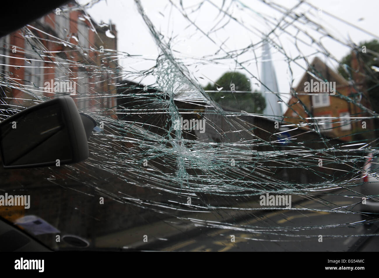 Smashed windscreen in volkswagen polo car Stock Photo - Alamy