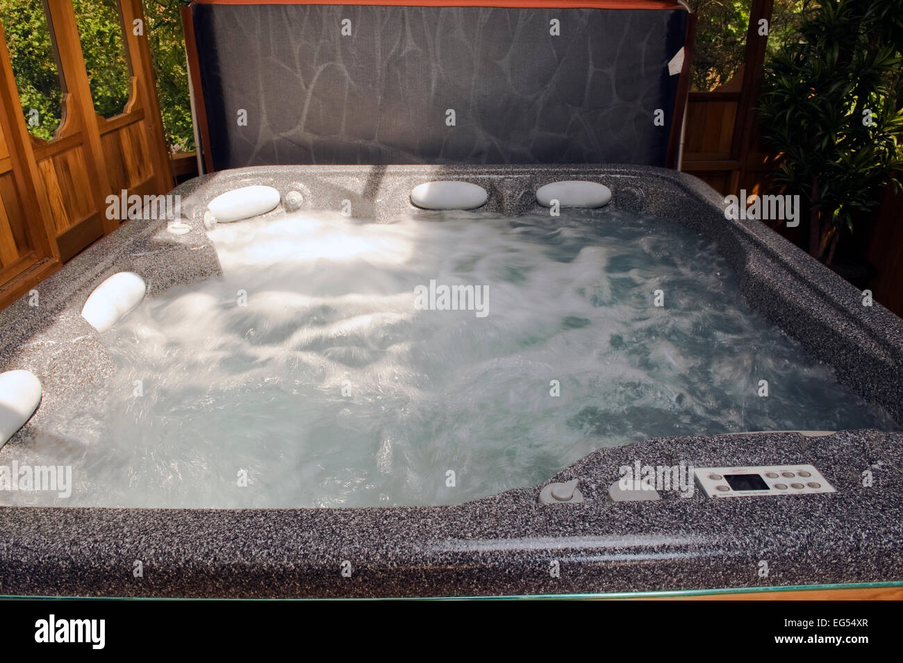 Jacuzzi tub High Resolution Stock Photography and Images - Alamy