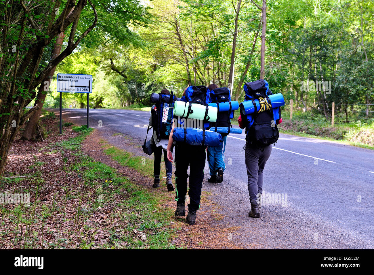 group of girls trekking through the new forest Hampshire Stock Photo ...