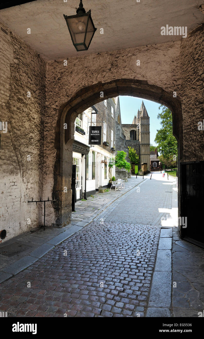 Old archway hi-res stock photography and images - Alamy