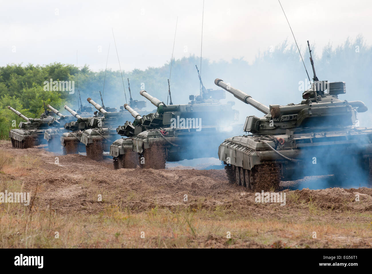 Column Ukrainian T-64BV Stock Photo - Alamy
