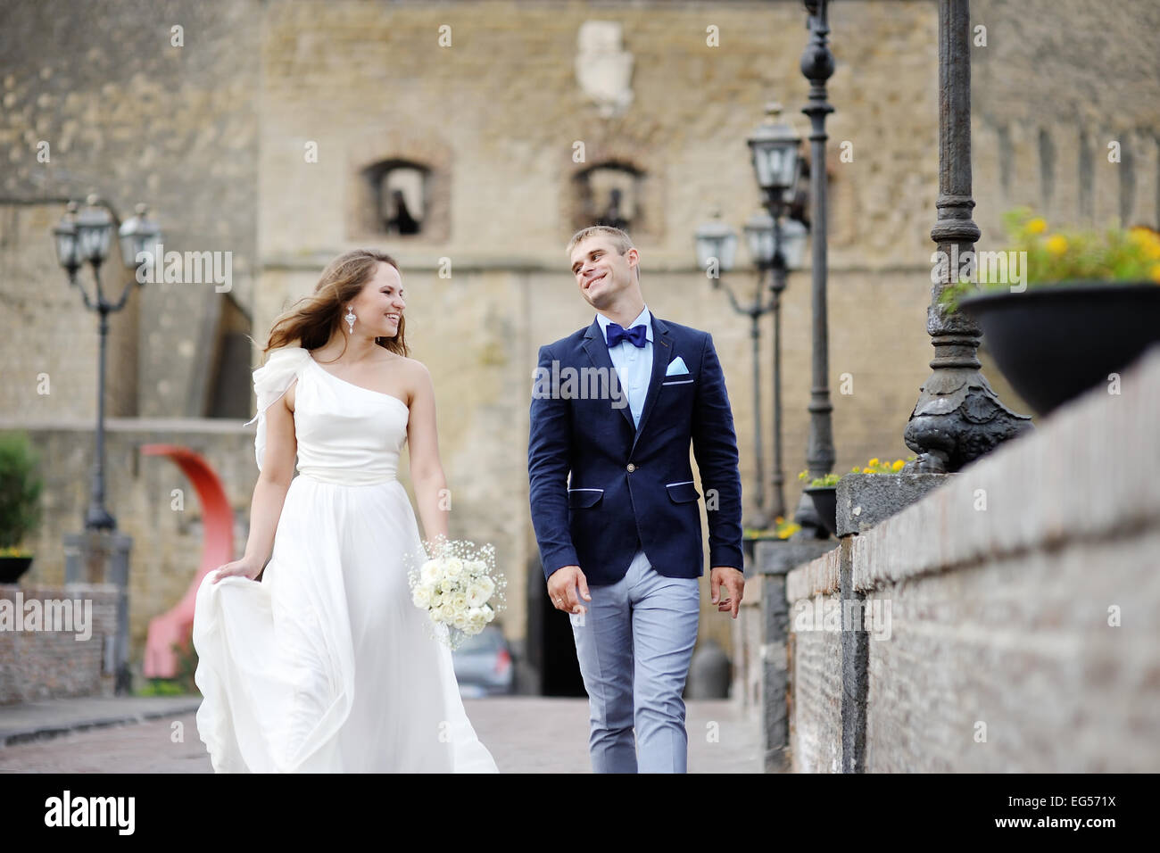 just married couple bride and groom smiling in wedding day Stock Photo ...