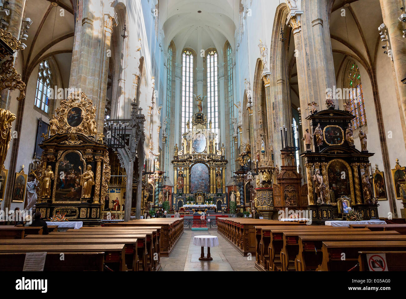Interior tyn church church lady hi-res stock photography and images - Alamy