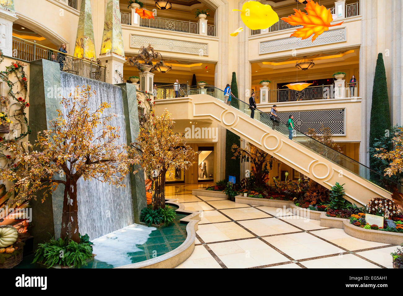 Shopping Mall at Venetian Hotel Stock Photo - Alamy