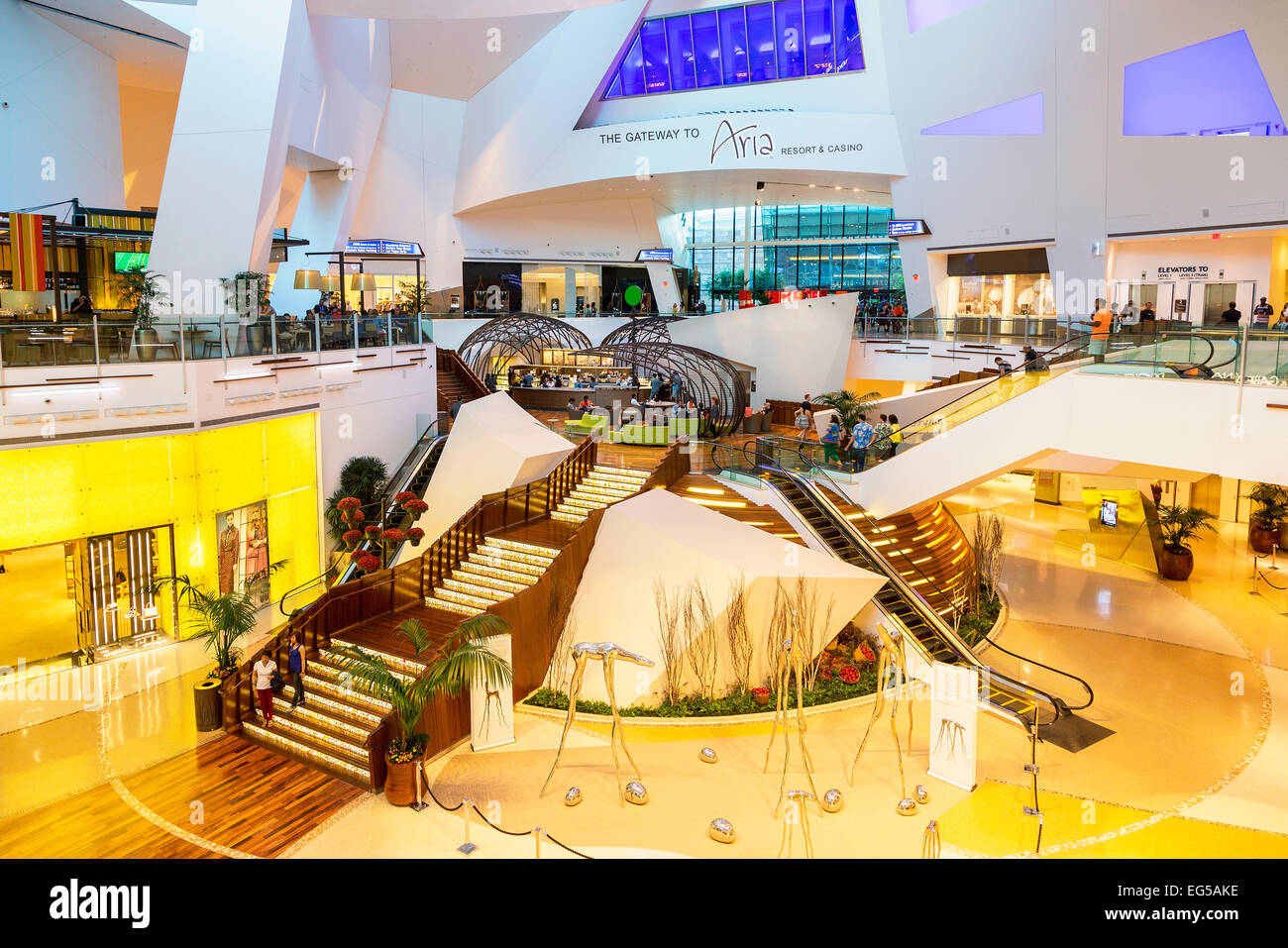 Shopping complex shopping mall hi-res stock photography and images - Alamy