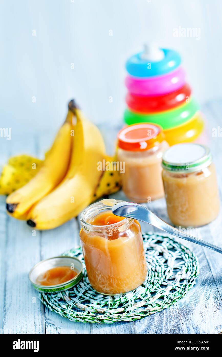 Children food bank eating hi-res stock photography and images - Alamy