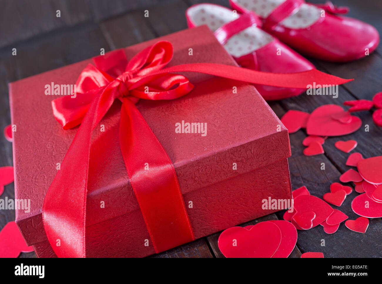 box for present on the wooden table Stock Photo - Alamy