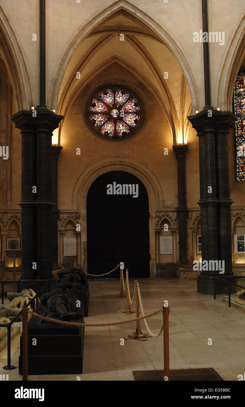 Middle temple church interior london hi-res stock photography and ...