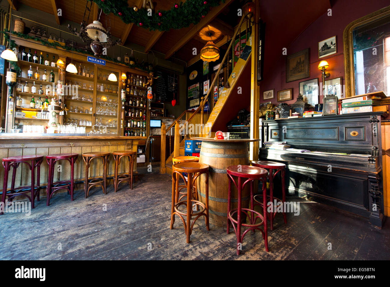Interior of old bar hi-res stock photography and images - Alamy