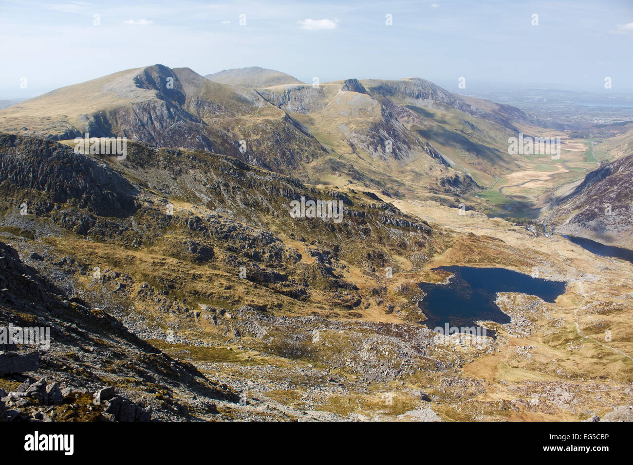 Llyn Bochlwyd and the mountains of the Glyderau range above the Nant ...