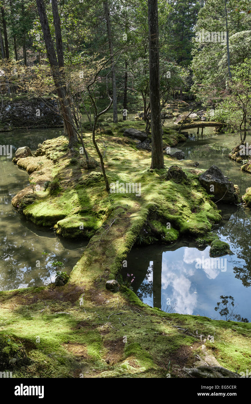 Koke dera temple hi-res stock photography and images - Alamy